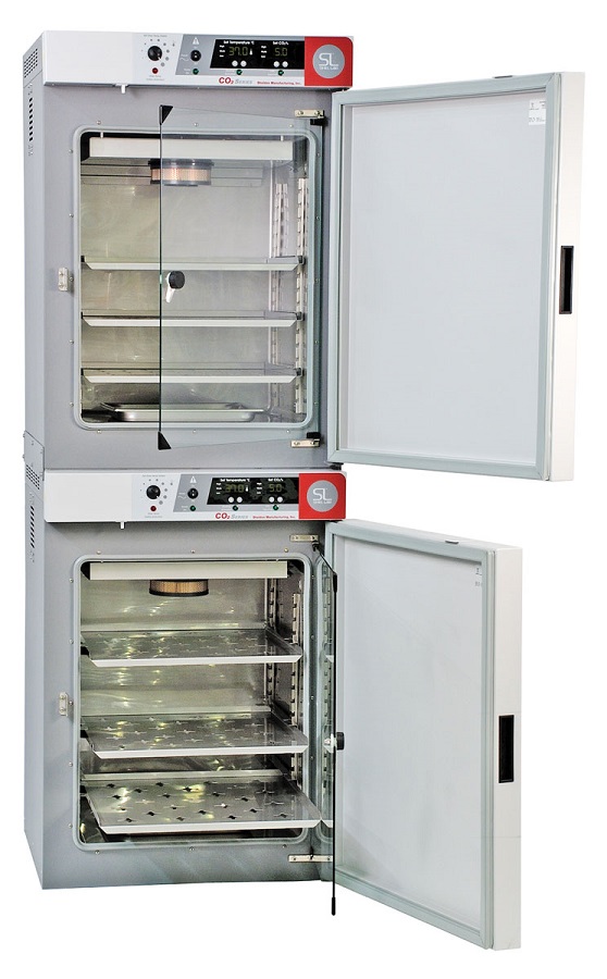 CO2 INCUBATOR